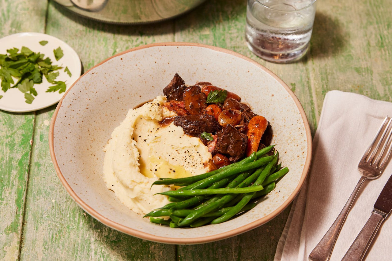 Casserole Dish Beef Bourguignon – HexClad Cookware EU