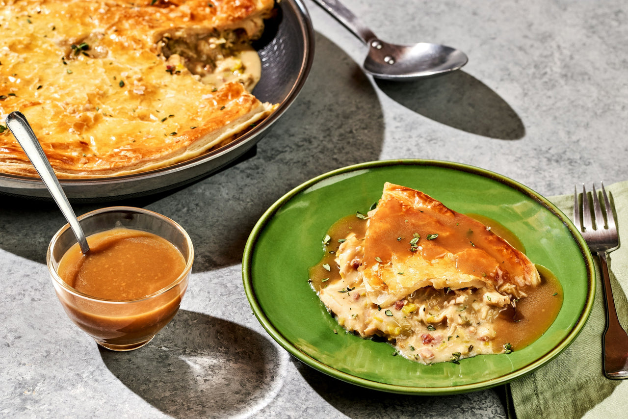 Thom Bateman x Chris Baber: Roasted Chicken & Leek Pan Pie – HexClad ...